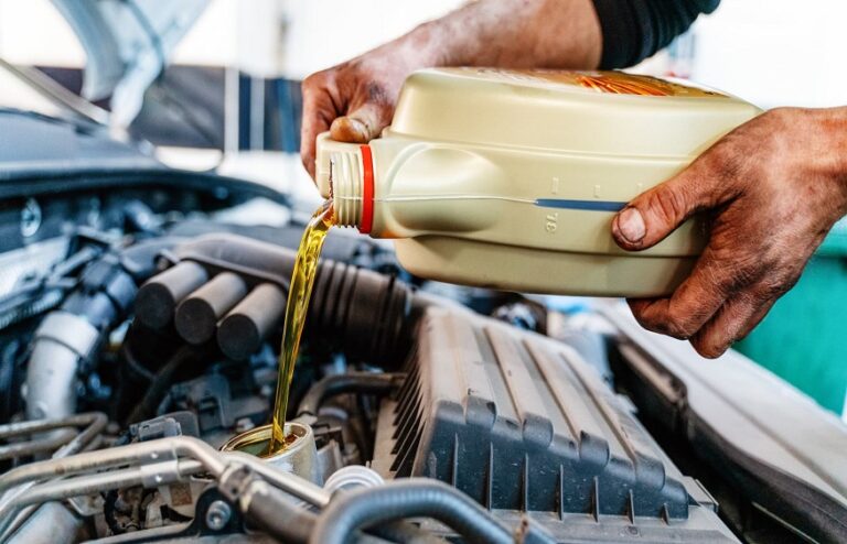 Transmission oil: types, oil changes and prices | Automobilerider.com